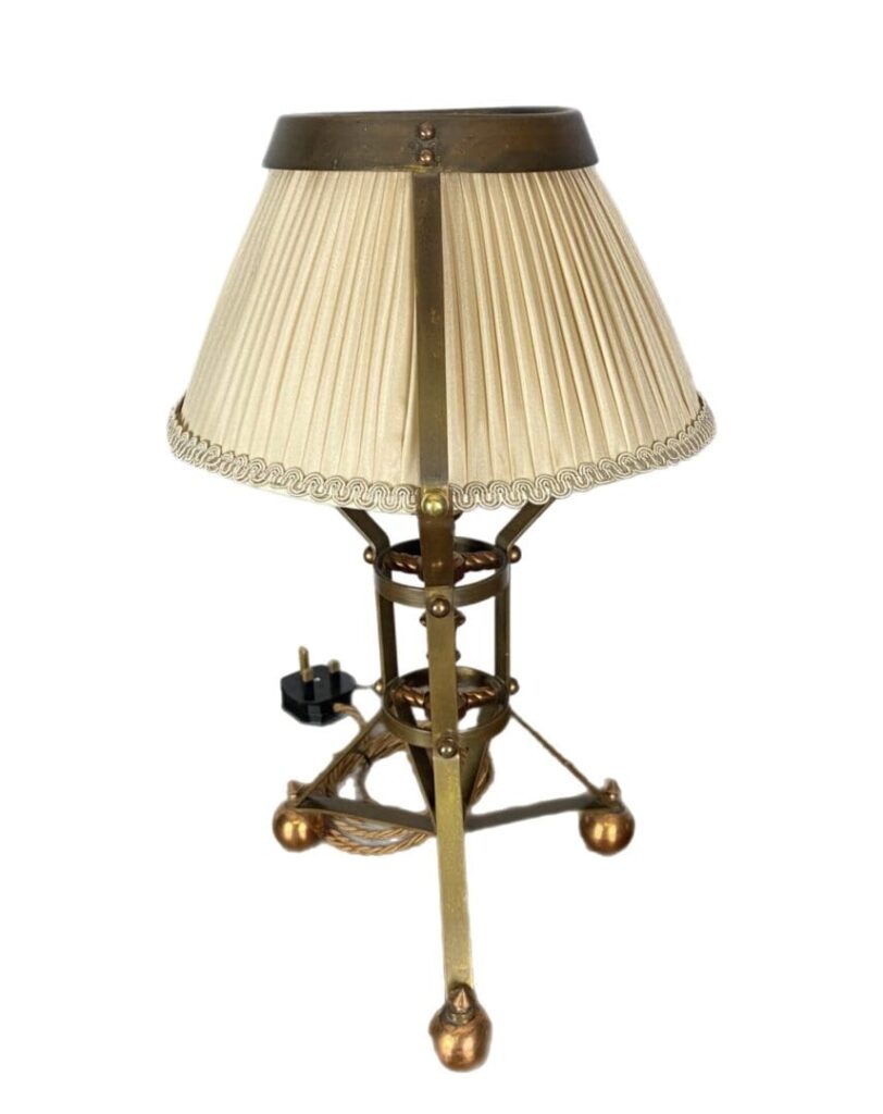 Arts and Crafts Table Lamp (32201) | Ashby Lighting